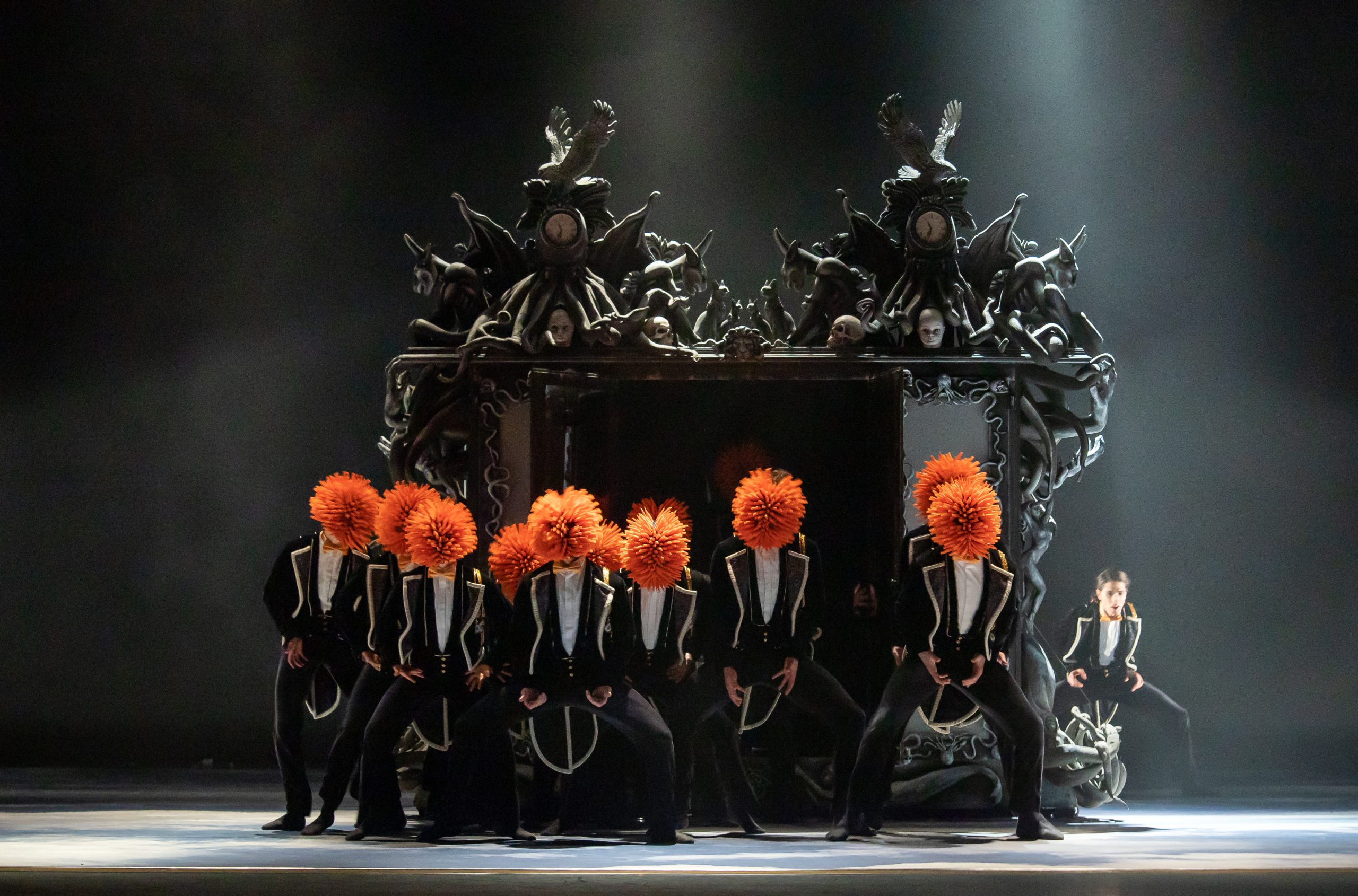 Introdans in Vanity Teen - Introdans